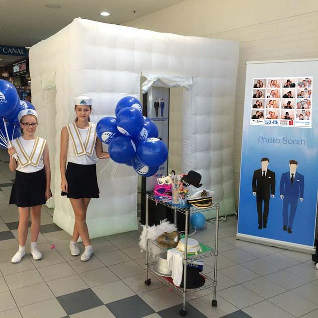 Inflatable Booth - social-photo-booth